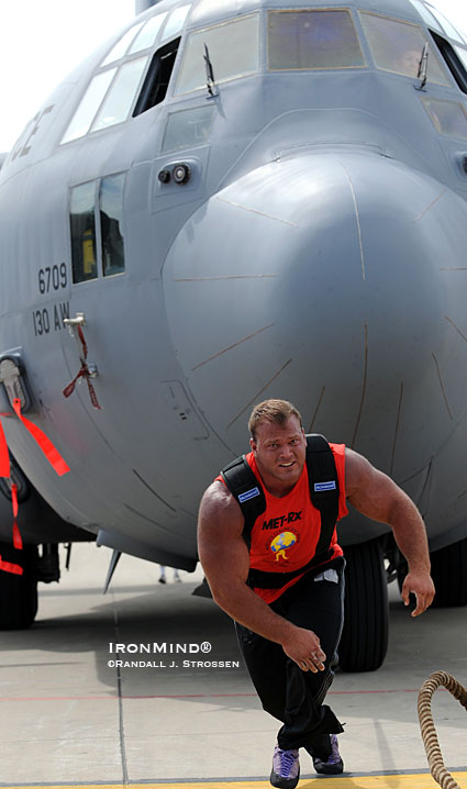 One Man Versus Two Buses: Can Derek Poundstone Do It?